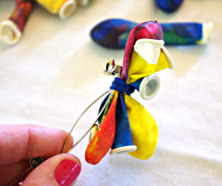 Kids Crafts, DIY Balloon Barrettes1 - A Thrifty Mom - Recipes, Crafts ...
