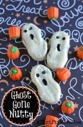 Banana Ghost Pops ~ Healthy Halloween Snacks #Halloween - A Thrifty Mom ...
