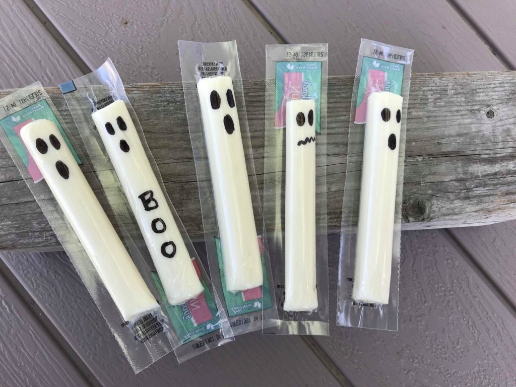 Cheese Stick Ghosts – A Thrifty Mom