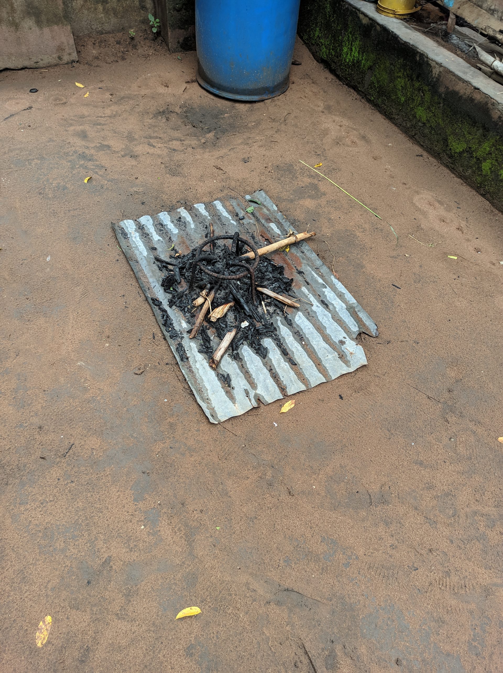 Bag of Rice Project #130 -A visit to the Emeka family – A Thrifty Mom