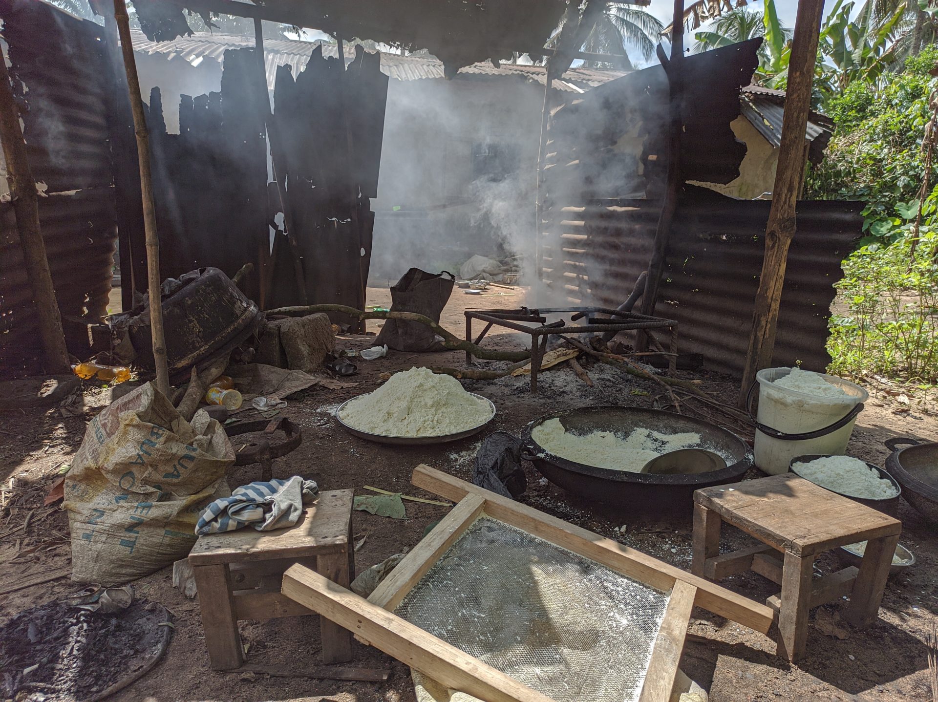 Bag of Rice Project #149 -A visit to the Noah family - A Thrifty Mom