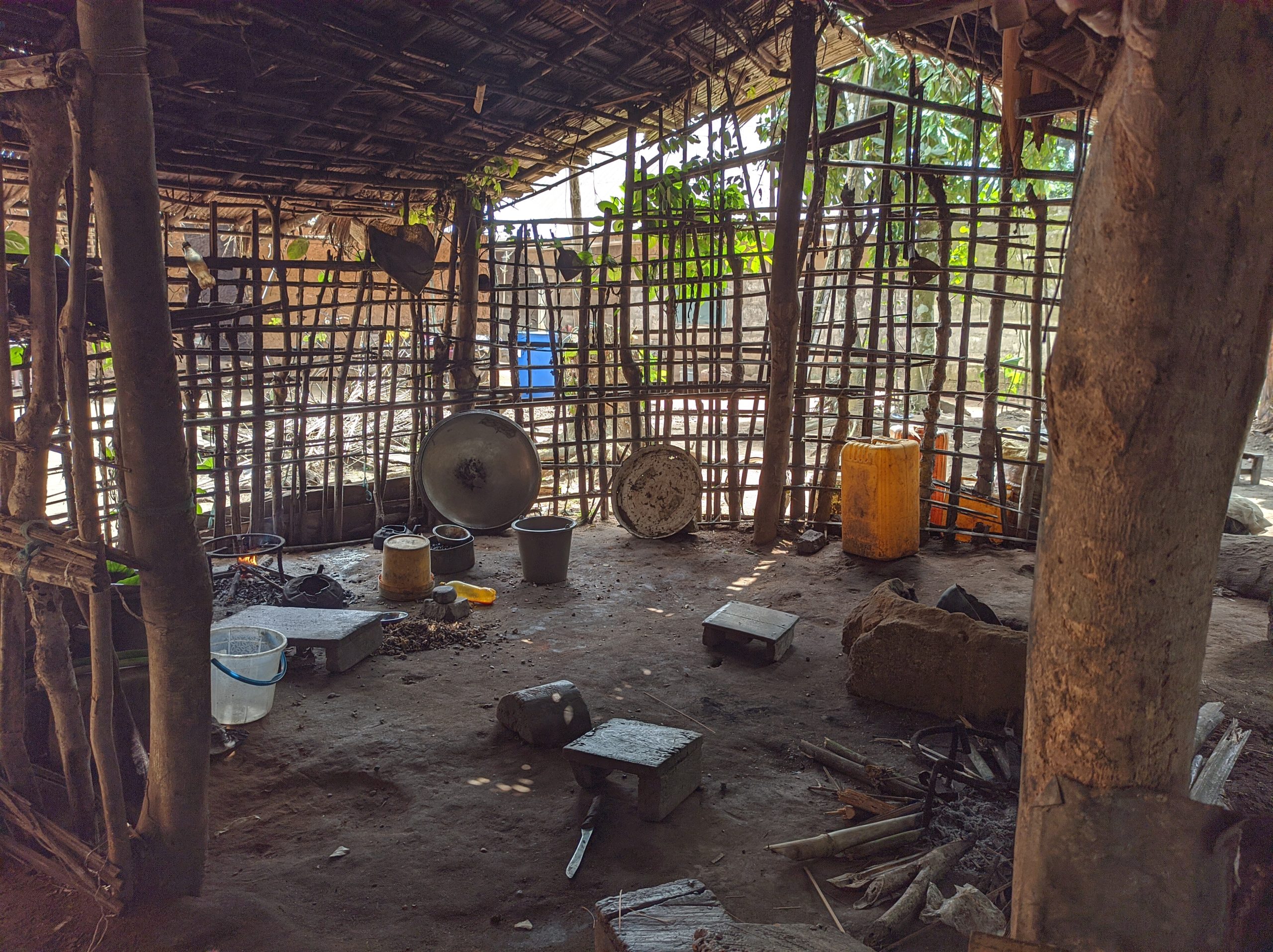 Bag of Rice Project #156 -A visit to the Ekeke family - A Thrifty Mom