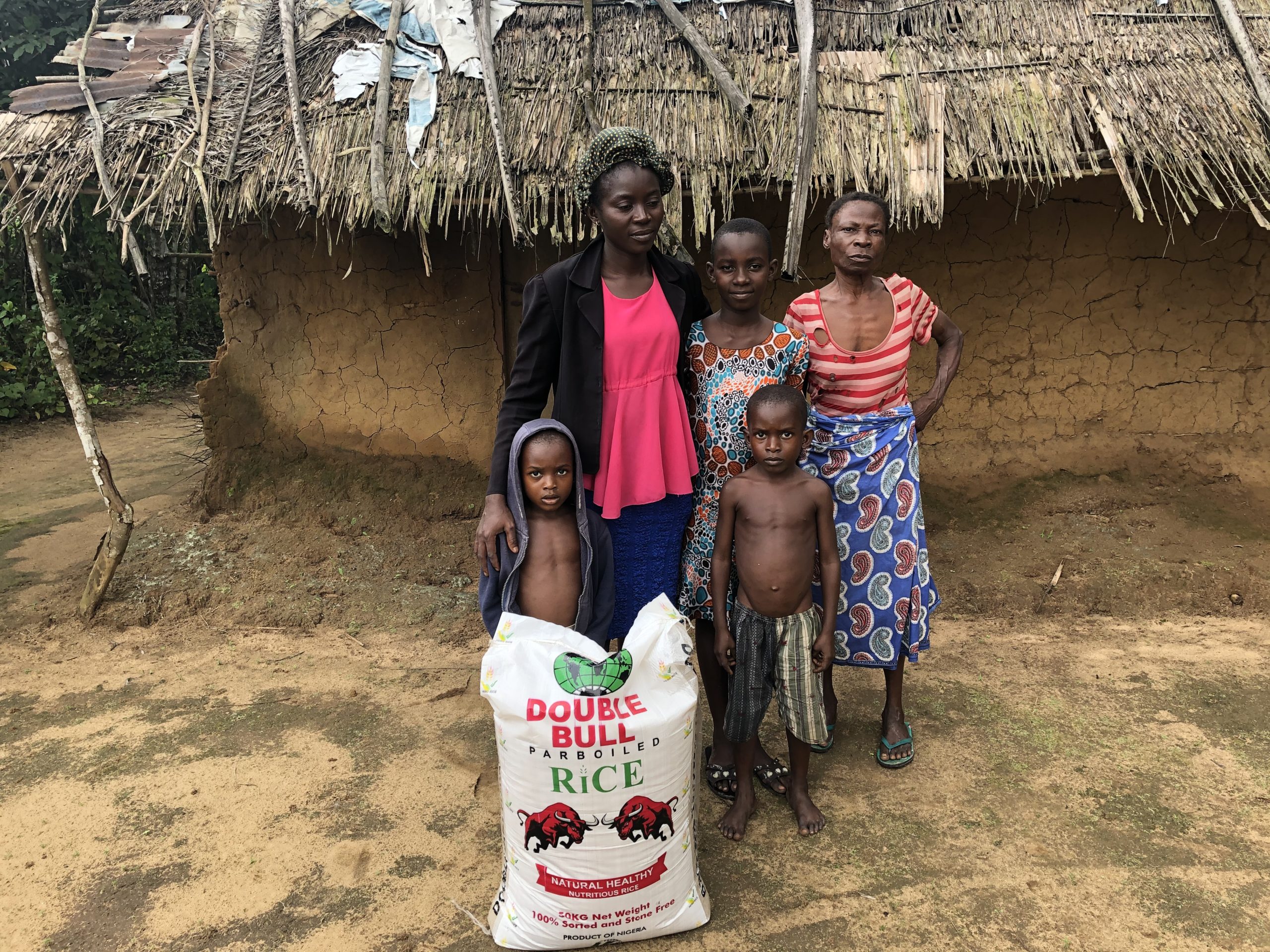 Bag of Rice Project #184 -A visit to the Jimbo family – A Thrifty Mom