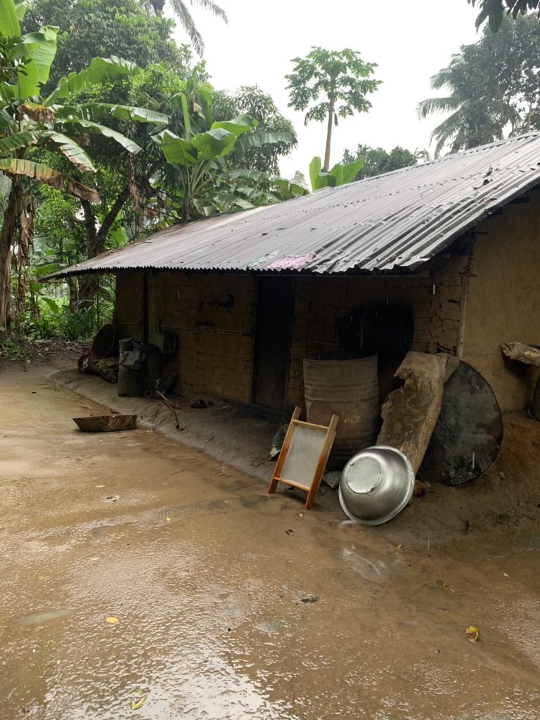Bag of Rice Project #331 -A visit to the Ruben family – A Thrifty Mom
