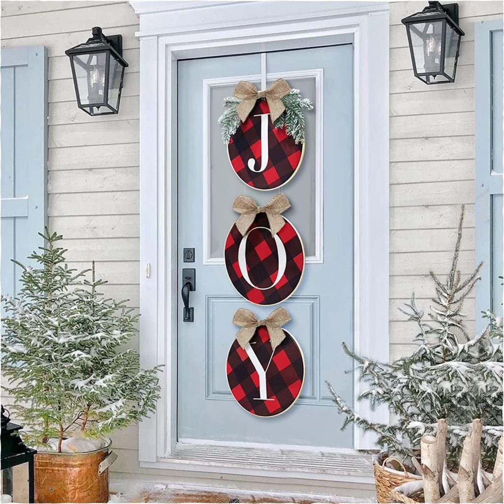 Buffalo check Christmas decoration - A Thrifty Mom