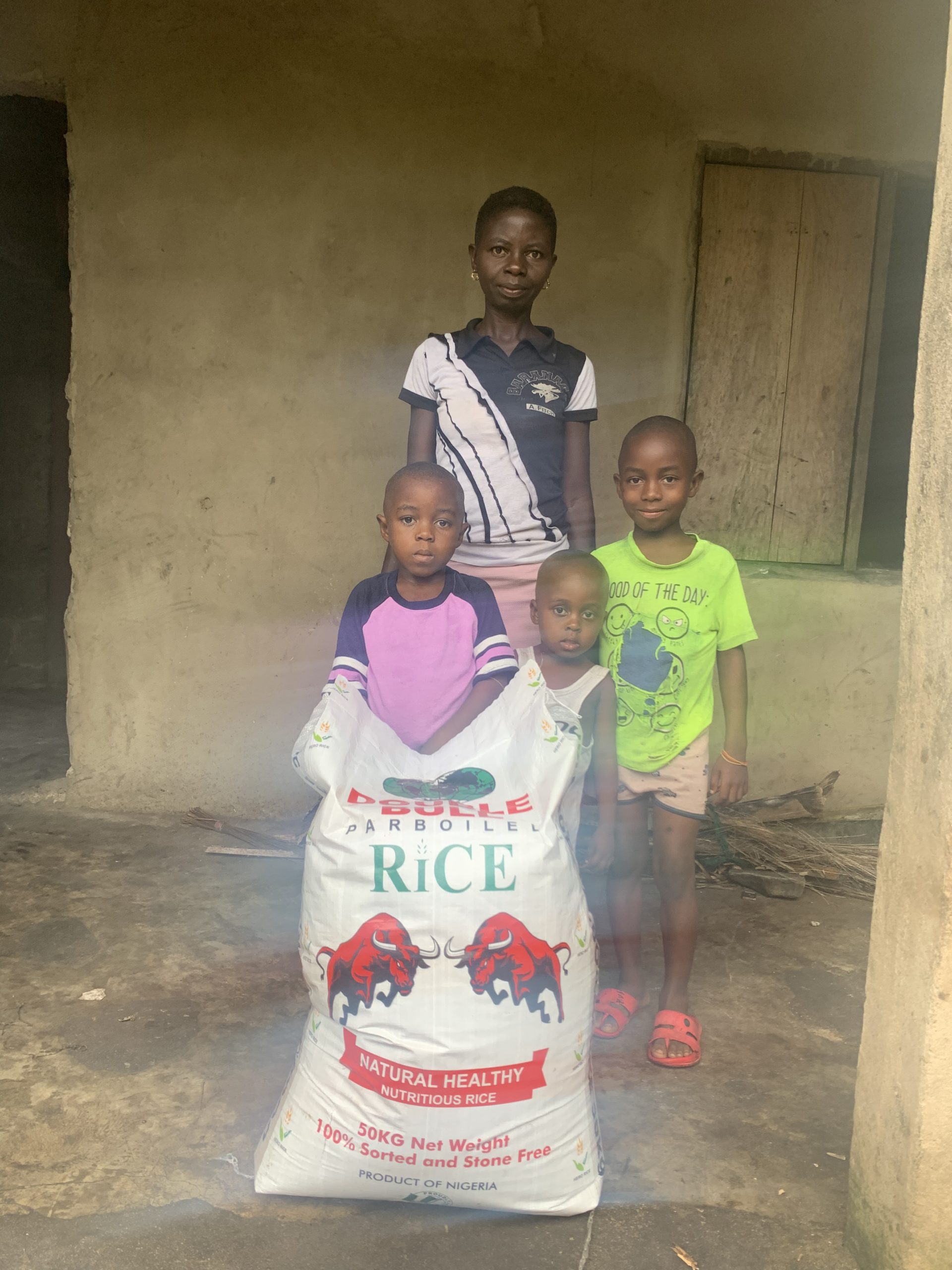 Bag of Rice Project #455 -A visit to the Jim family - A Thrifty Mom ...