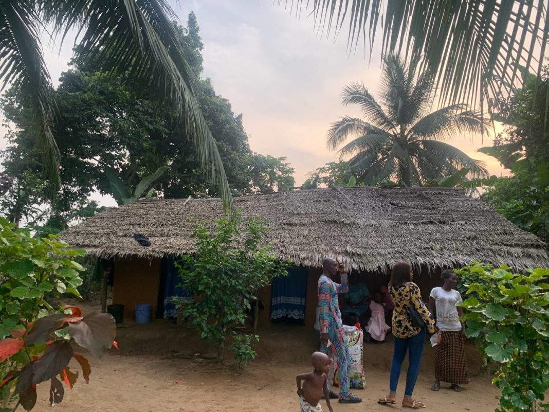 Bag of Rice Project #477 -A visit to the Enyewan family - A Thrifty Mom