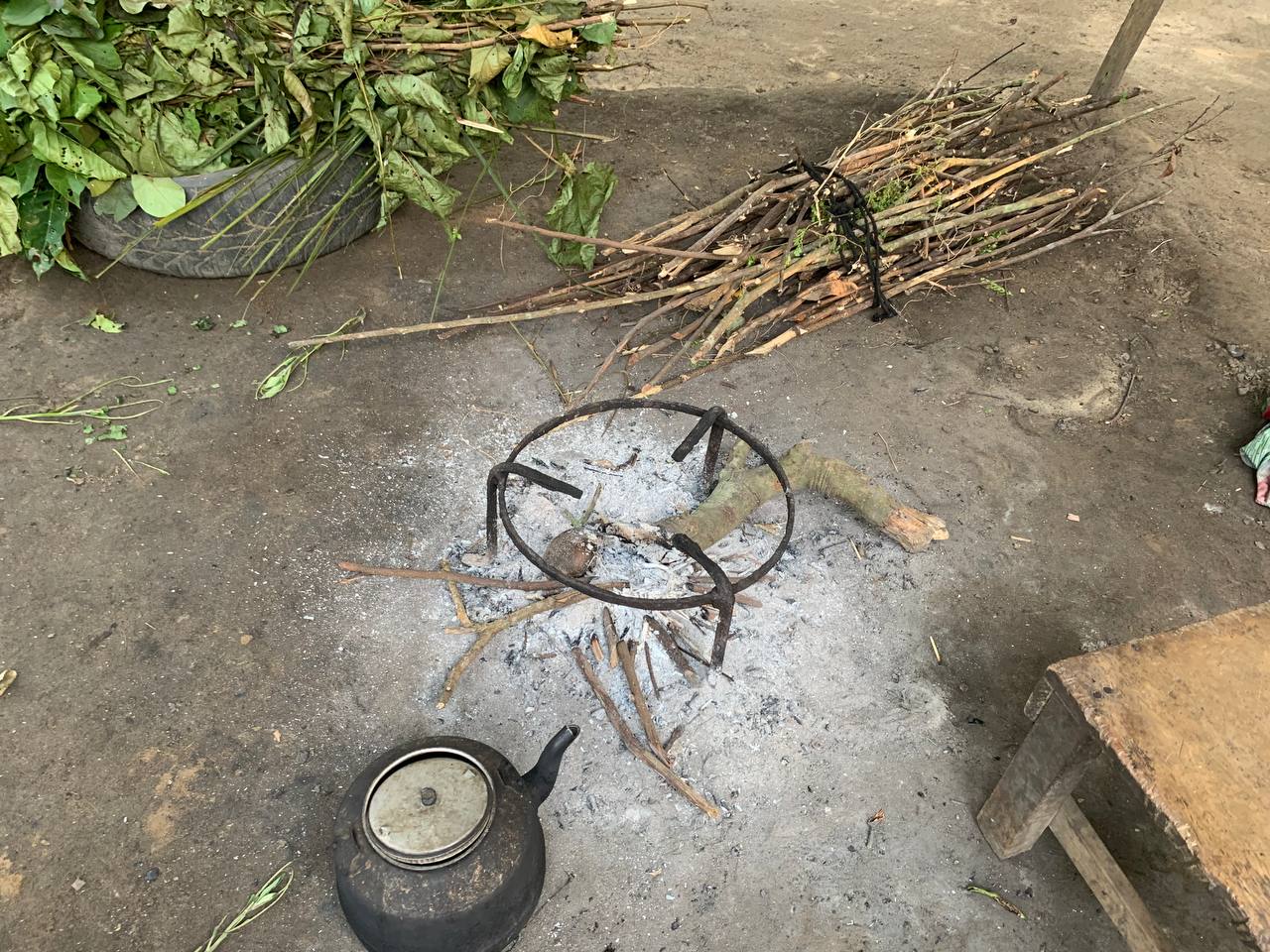 Bag of Rice Project #471 -A visit to the Emmanuel family – A Thrifty Mom