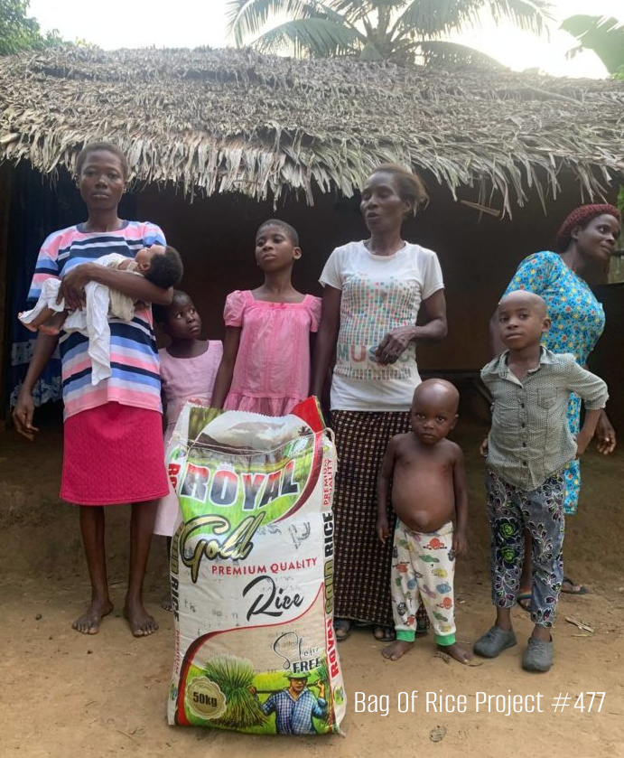 Bag of Rice Project #477 -A visit to the Enyewan family - A Thrifty Mom