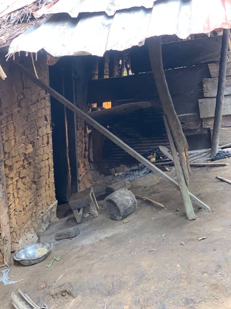 Bag of Rice Project #491 -A visit to the Akawo family - A Thrifty Mom