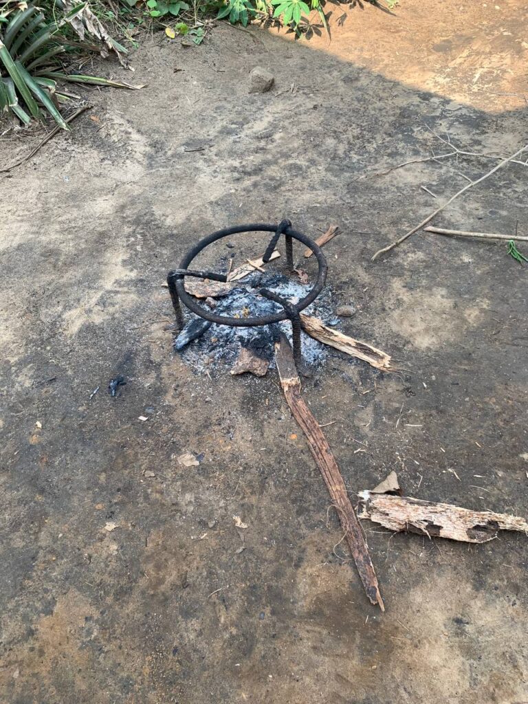 Bag of Rice Project #483 -A visit to the Rockson family – A Thrifty Mom