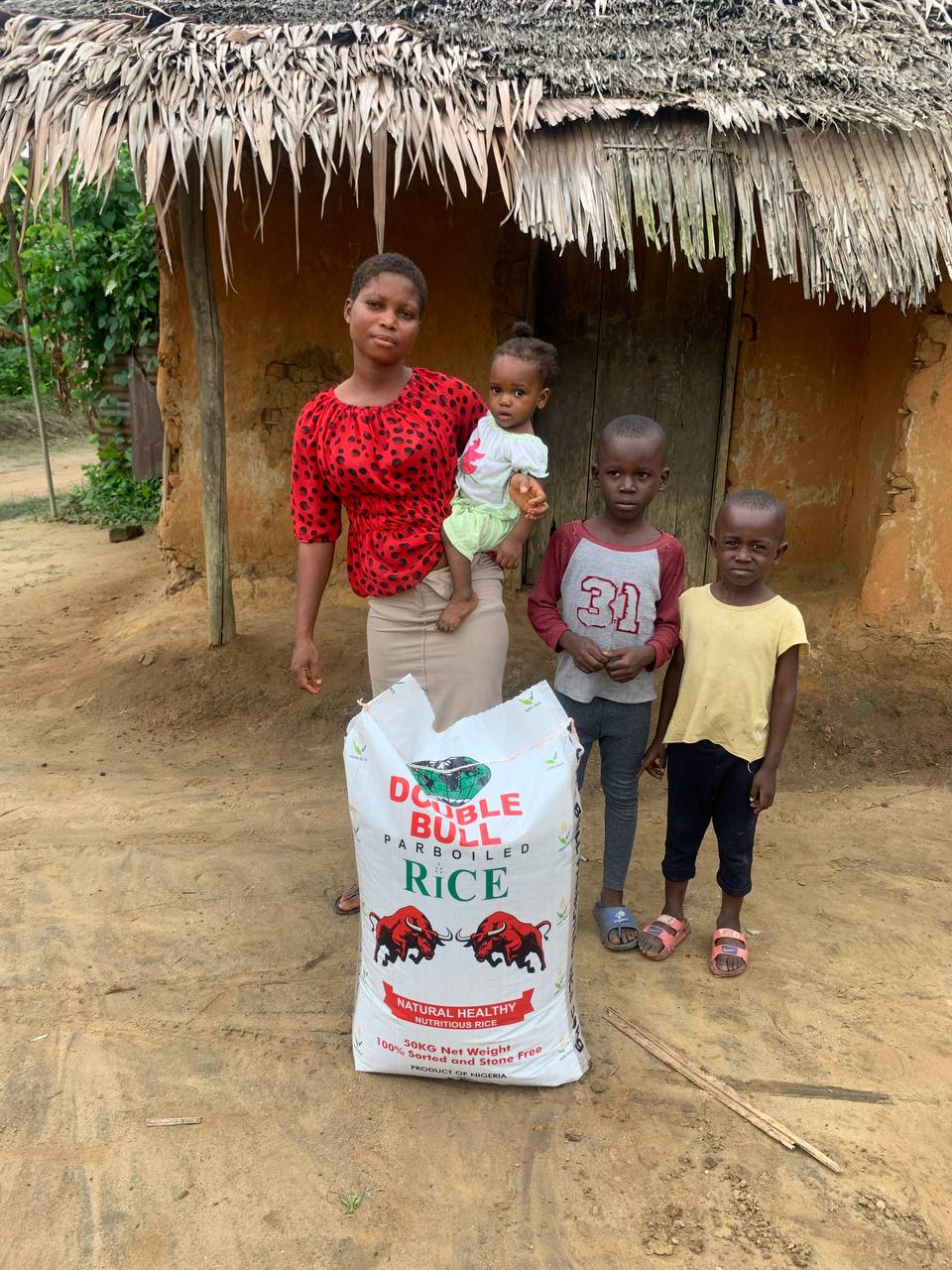 Bag of Rice Project #519 -A visit to the Samuel family – A Thrifty Mom