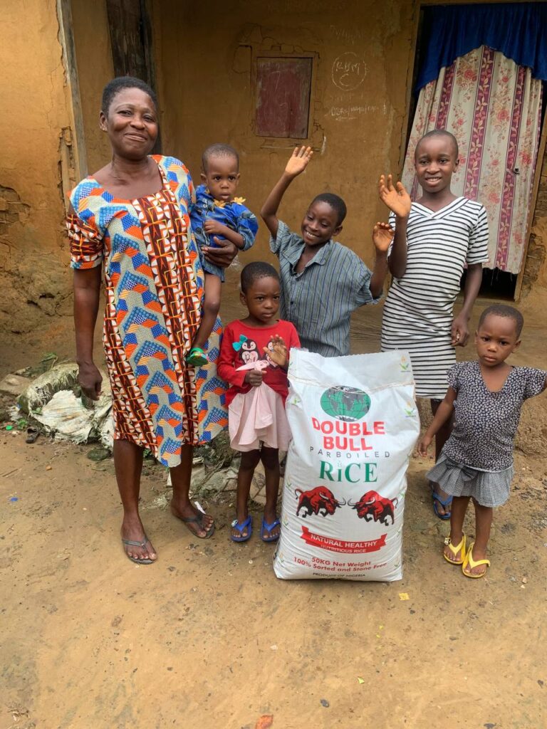 Bag of Rice Project #518 -A visit to the Ime family – A Thrifty Mom