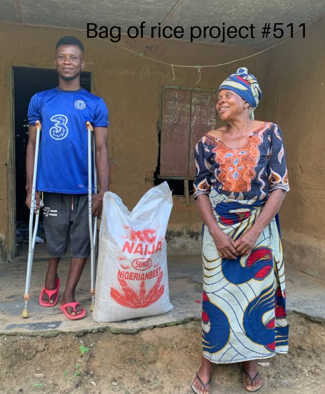 Bag of Rice Project #511 -A visit to the Sunday family - A Thrifty Mom