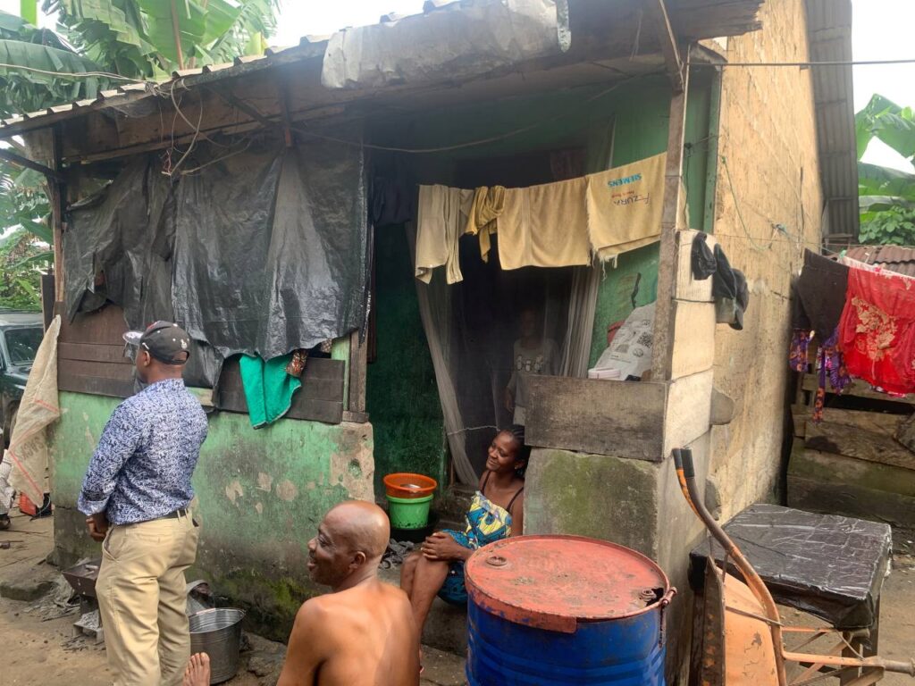 Bag of Rice Project #540 -A visit to the Edoma family – A Thrifty Mom