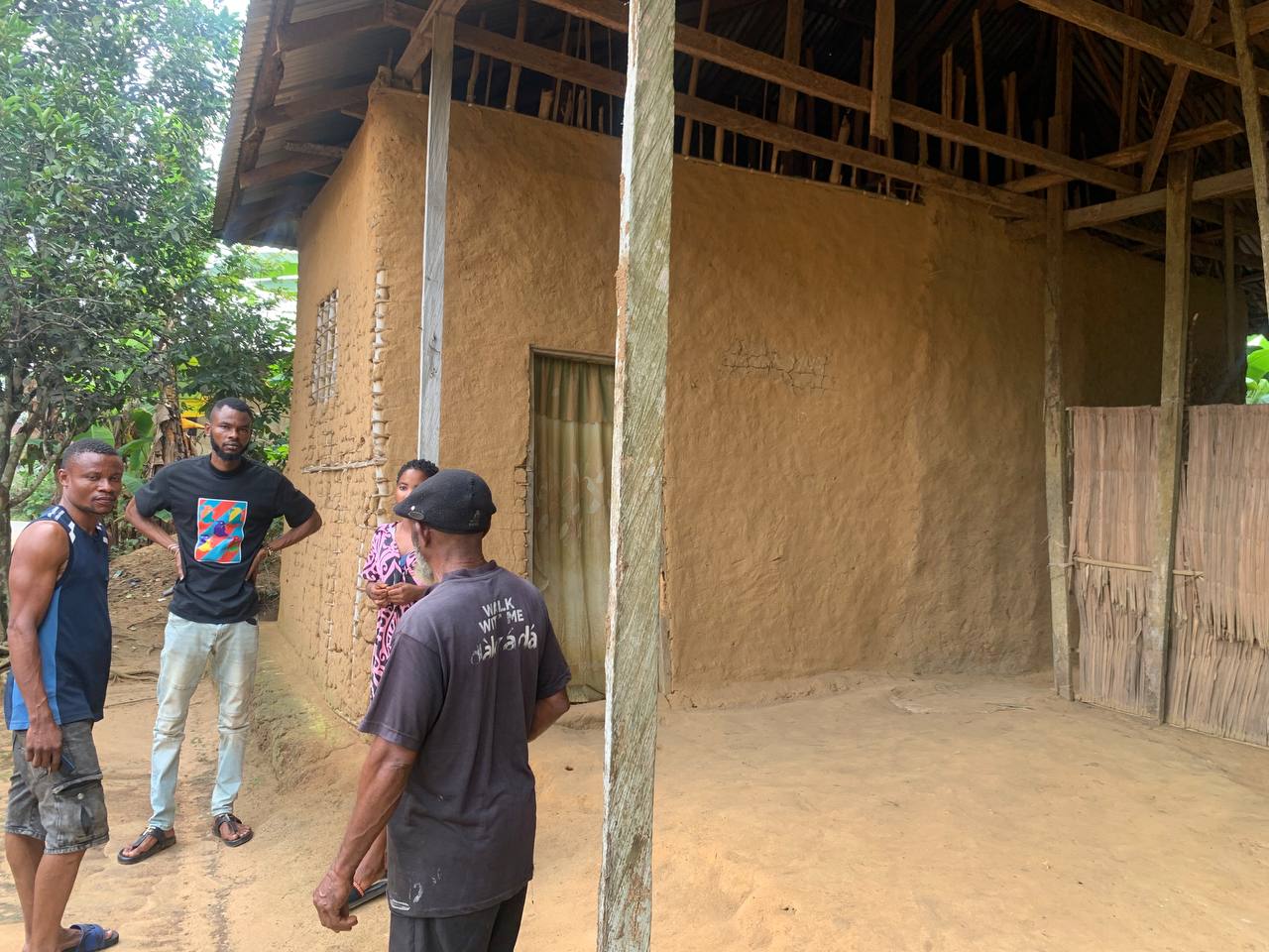 Bag of Rice Project #553 -A visit to the Okon family – A Thrifty Mom