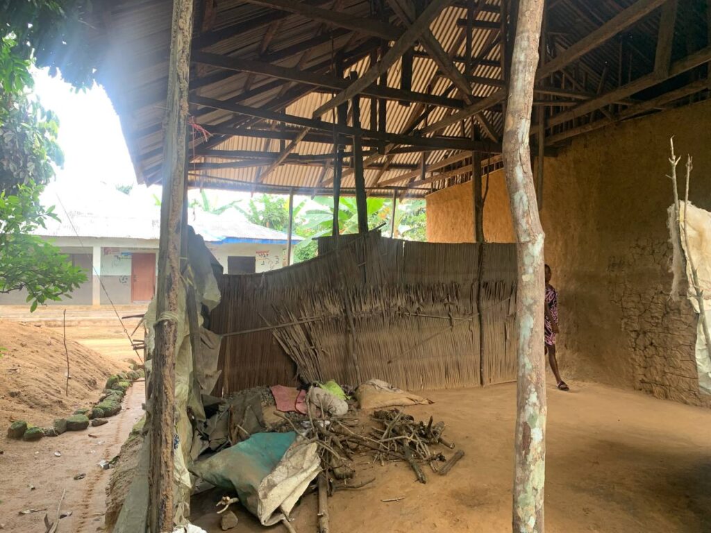 Bag of Rice Project #553 -A visit to the Okon family – A Thrifty Mom