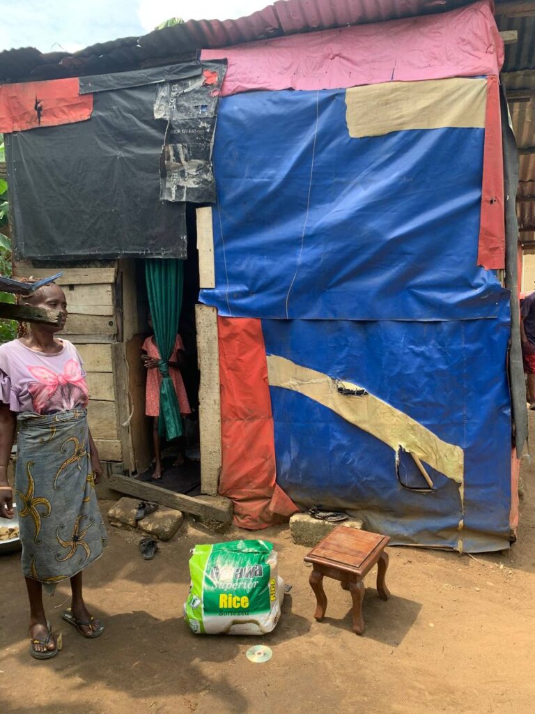 Bag of Rice Project #570 -A visit to the Essien family – A Thrifty Mom