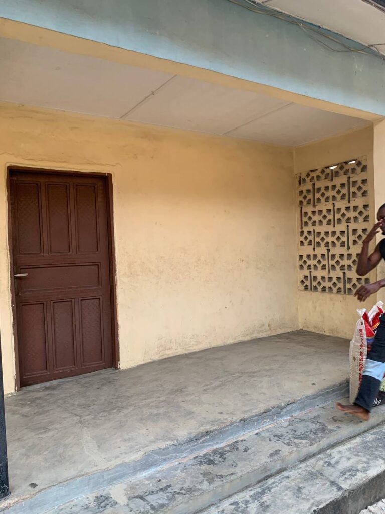Bag of Rice Project #589 -A visit to the Okon family – A Thrifty Mom