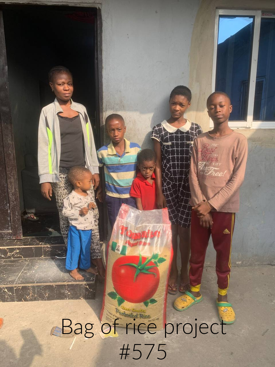 Bag of Rice Project #575 -A visit to the Augustine family – A Thrifty Mom