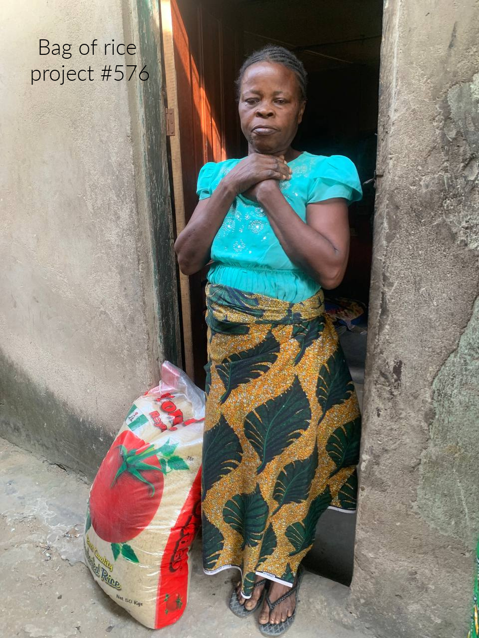 Bag of Rice Project #576 -A visit to the Jonah family – A Thrifty Mom