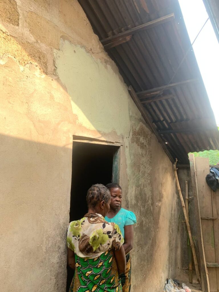 Bag of Rice Project #576 -A visit to the Jonah family – A Thrifty Mom